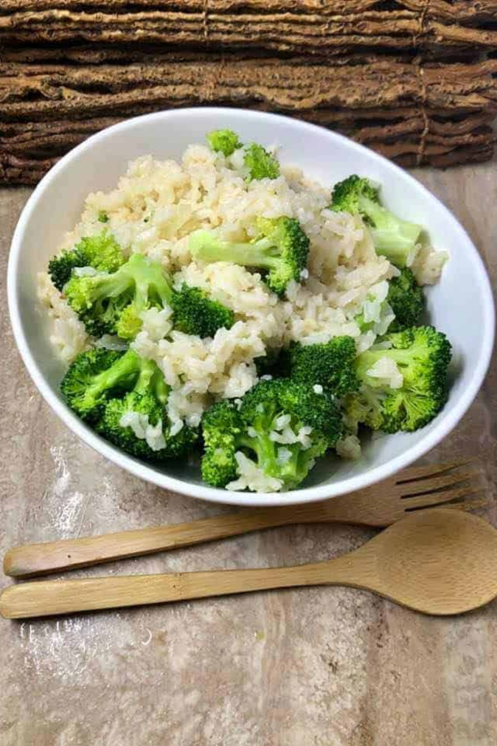 Instant Pot Cheesy Broccoli and Rice - Fork To Spoon