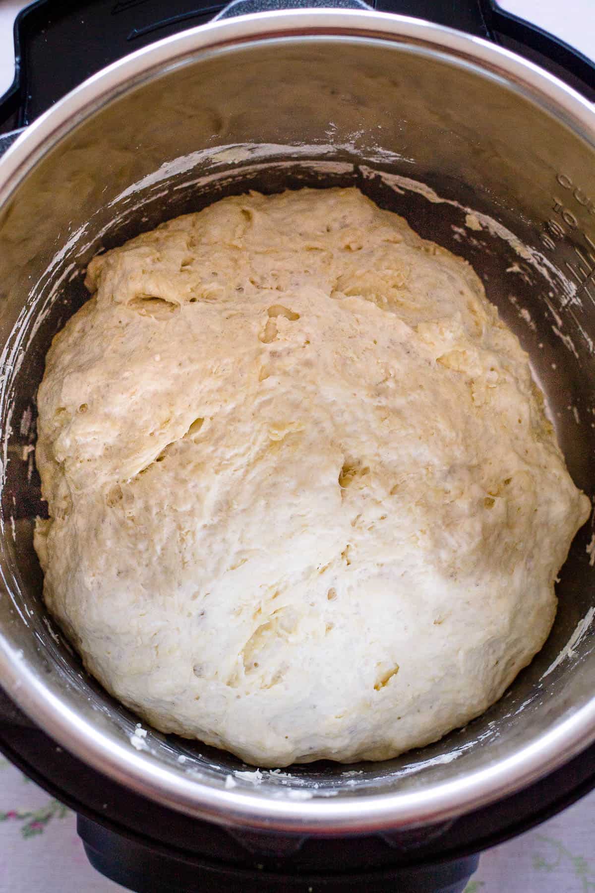 Easy Instant Pot Dinner Rolls - Fork To Spoon