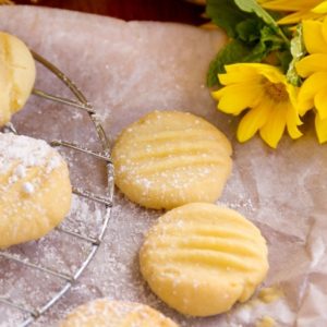 Air Fryer Shortbread Cookies - Fork To Spoon