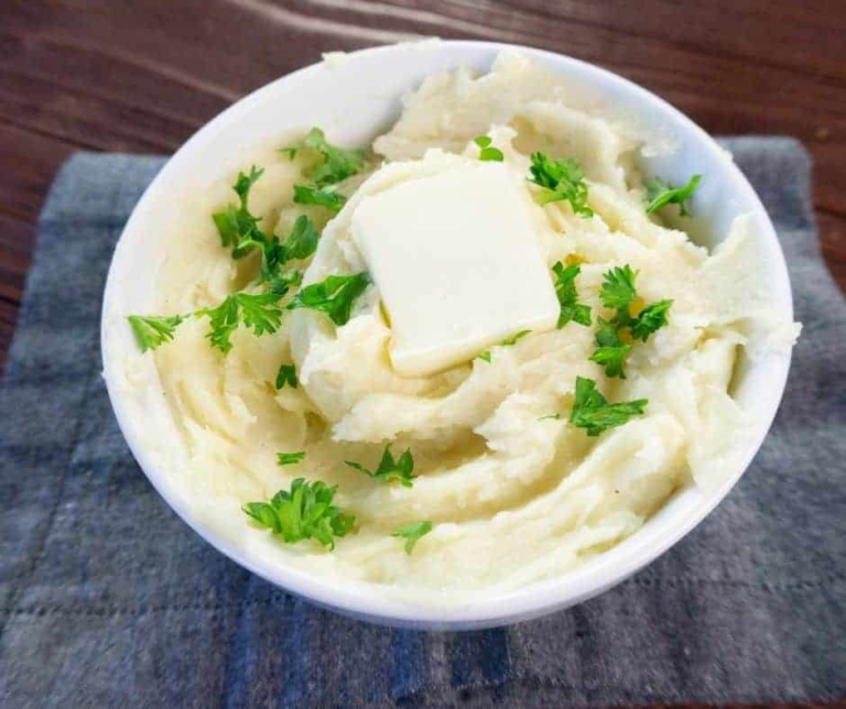 What To Eat With Mashed Potatoes - Fork To Spoon