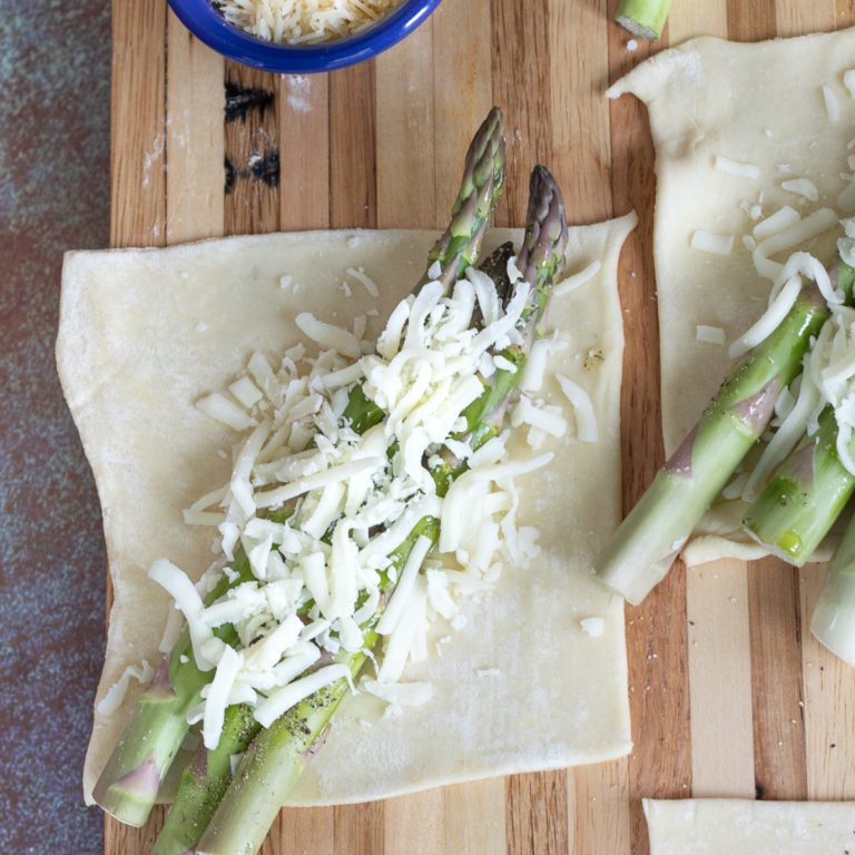 Air Fryer Asparagus Puff Pastry Bundles - Fork To Spoon