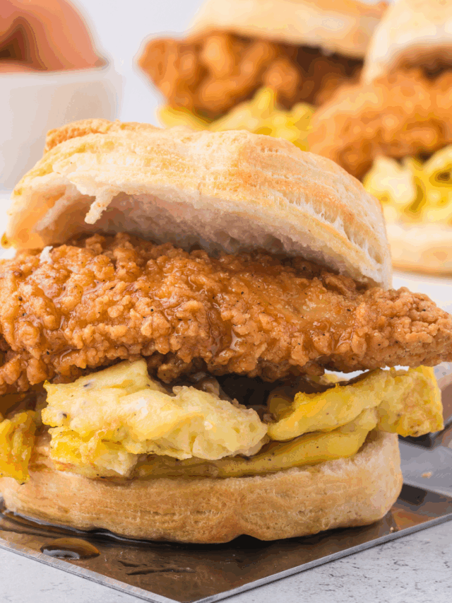 Popeyes Biscuits Recipe (Copycat — Flaky, Buttery, With the Honey ...