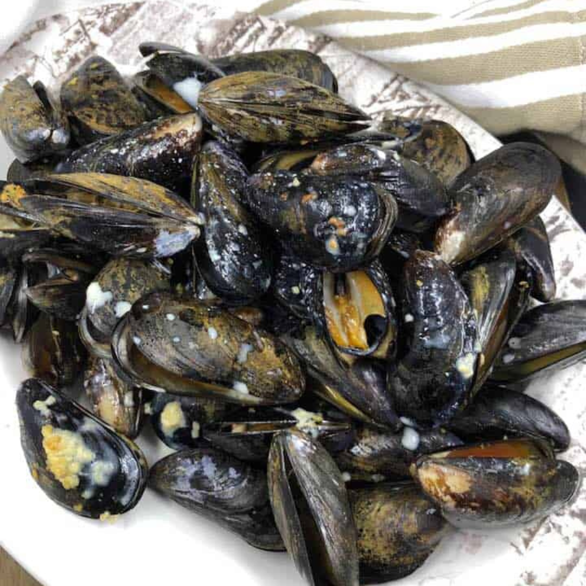 Air Fryer Classic French Mussels - Fork To Spoon