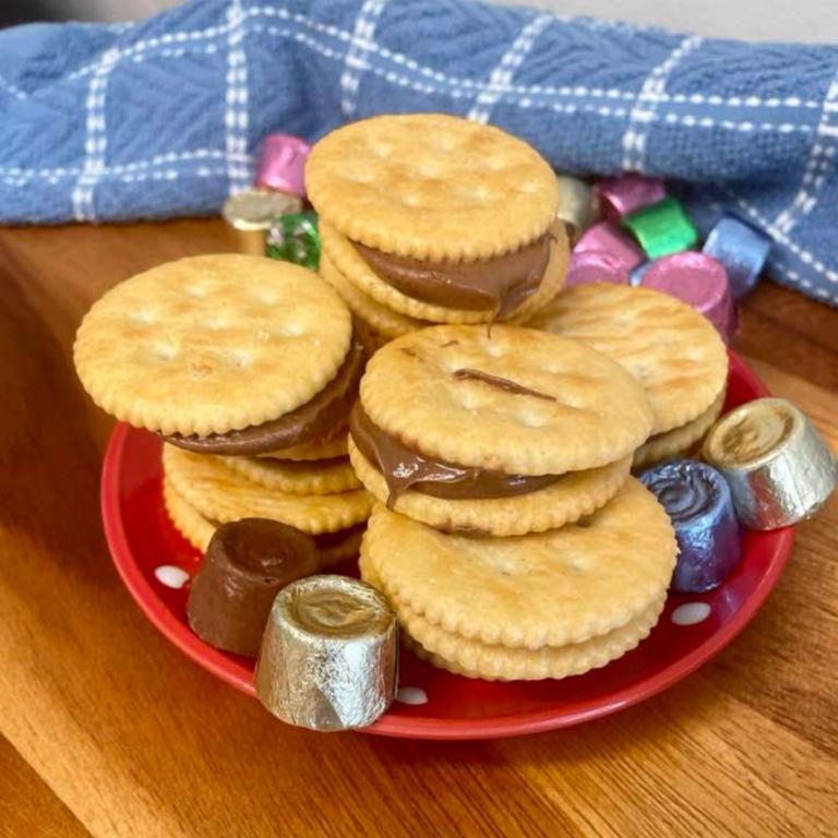 Air Fryer Rolo Stuffed Ritz Crackers - Fork To Spoon