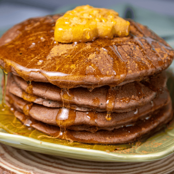 Brown Sugar Pancakes Recipe (Fluffy, Buttermilk, with Maple Syrup in ...