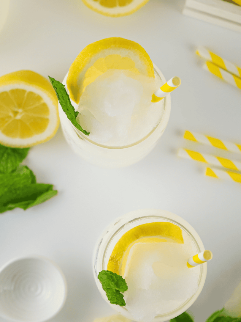 Red Robin Freckled Lemonade Recipe - Fork To Spoon