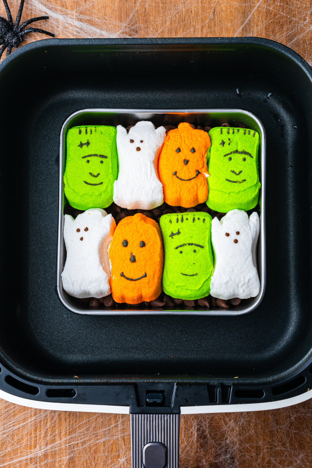 Easy Air Fryer Halloween S’mores Dip - Fork To Spoon