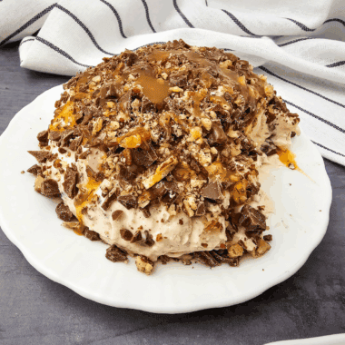 Easy Snickers Cheese Ball Recipe (No-Bake, 10 Min Prep) - Fork To Spoon