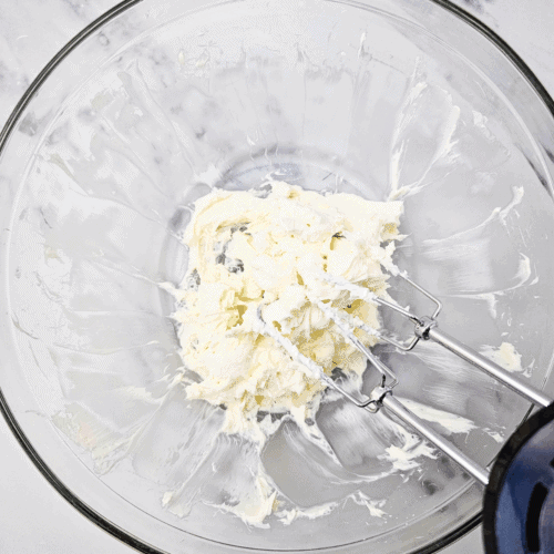 Easy Snickers Cheese Ball Recipe (No-Bake, 10 Min Prep) - Fork To Spoon
