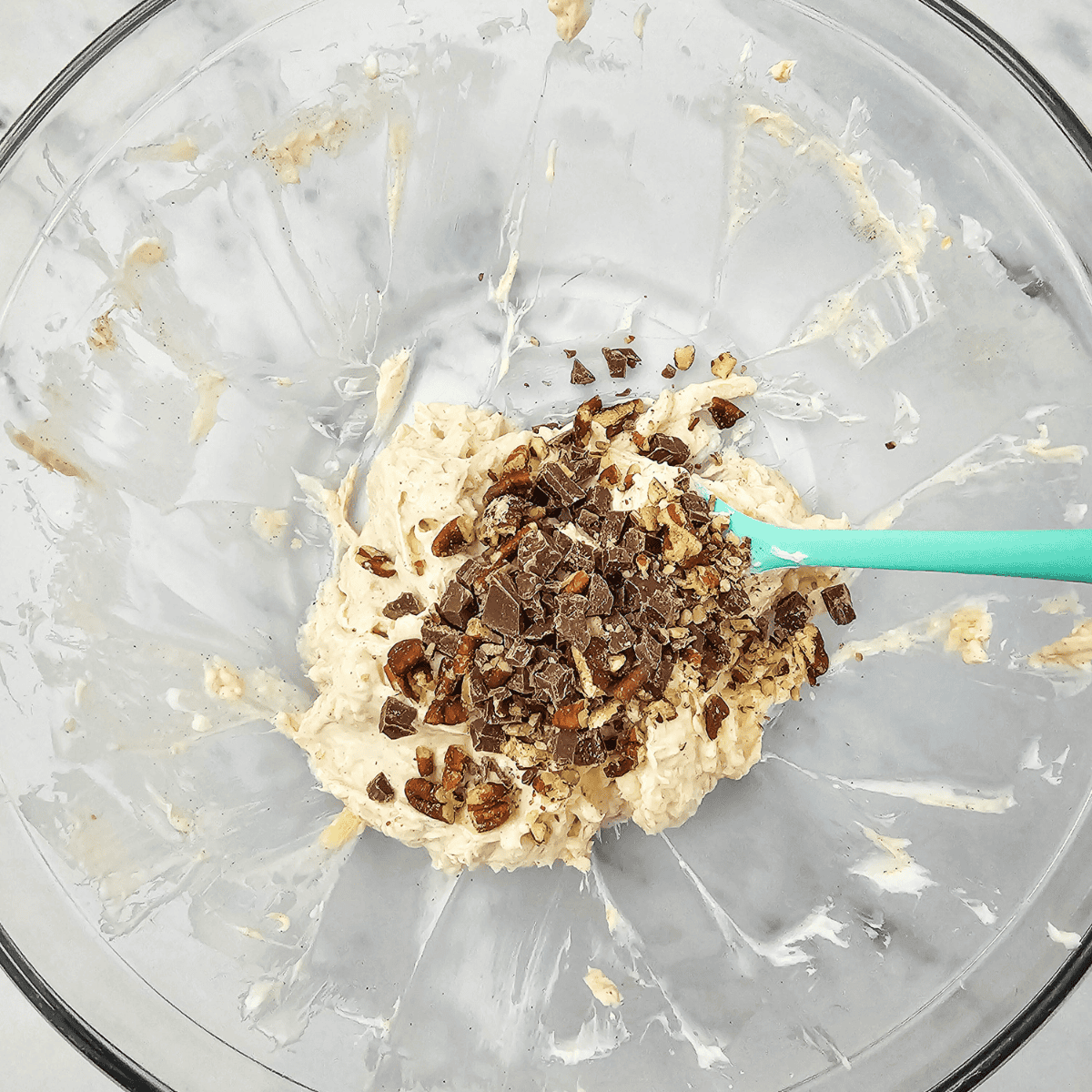 Easy Snickers Cheese Ball Recipe (No-Bake, 10 Min Prep) - Fork To Spoon