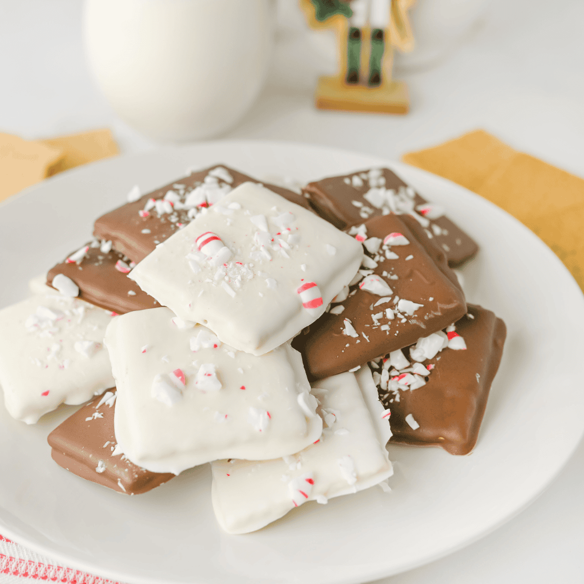 Easy Peppermint Crunch Graham Crackers - Fork To Spoon