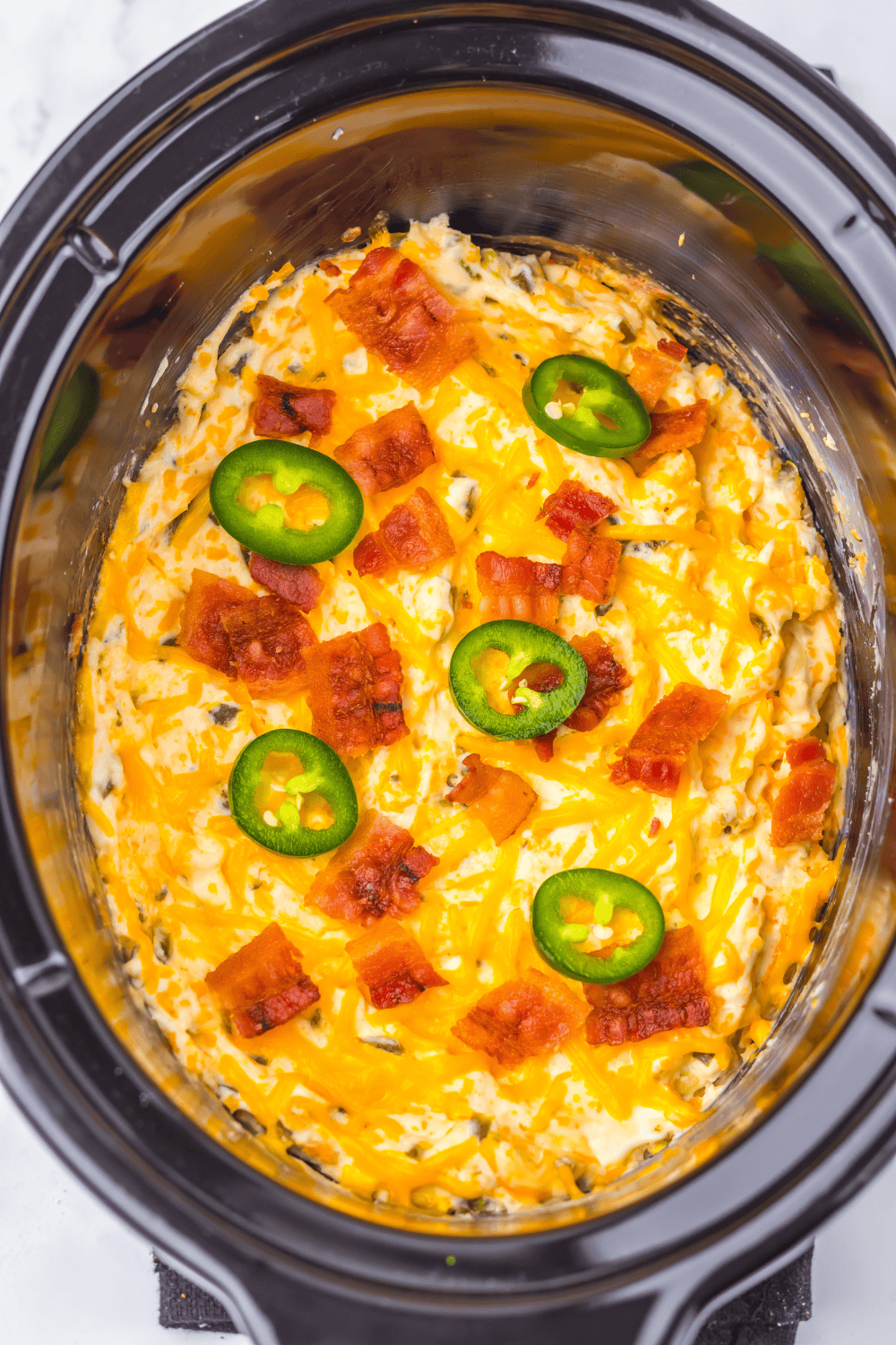 Easy Slow Cooker Jalapeño Popper Dip Recipe - Fork To Spoon