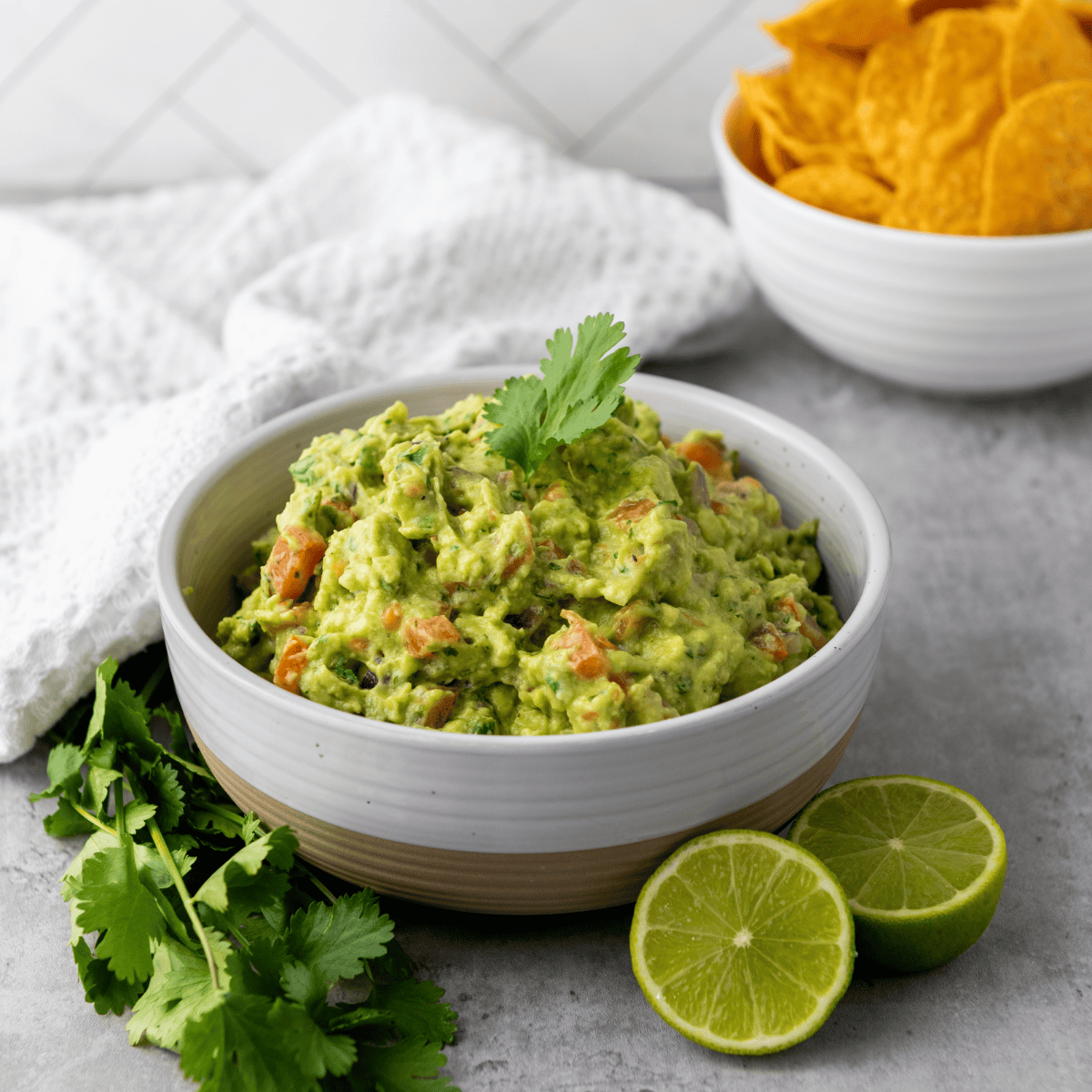 Spicy Guacamole Recipe (Restaurant-Level Heat, Made in 15 Minutes ...